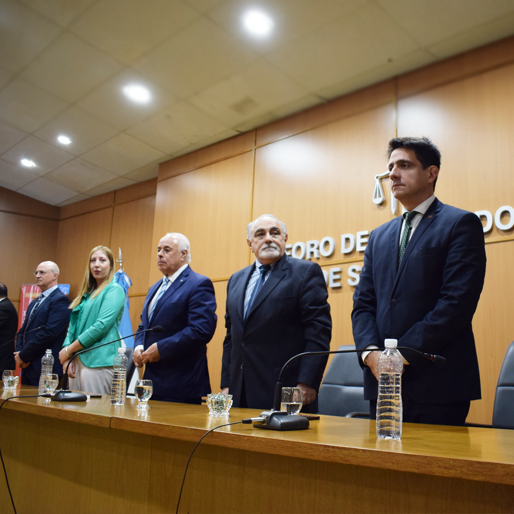 DRA.IRMA MOLINA. NUEVA JUEZA DE FALTAS DE AZUL. - Asociación de la ...